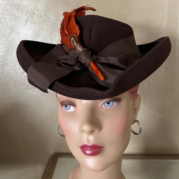 GLENOVER | Accessories | Delightful 94s Brown Felt Tilt Fedora With ...